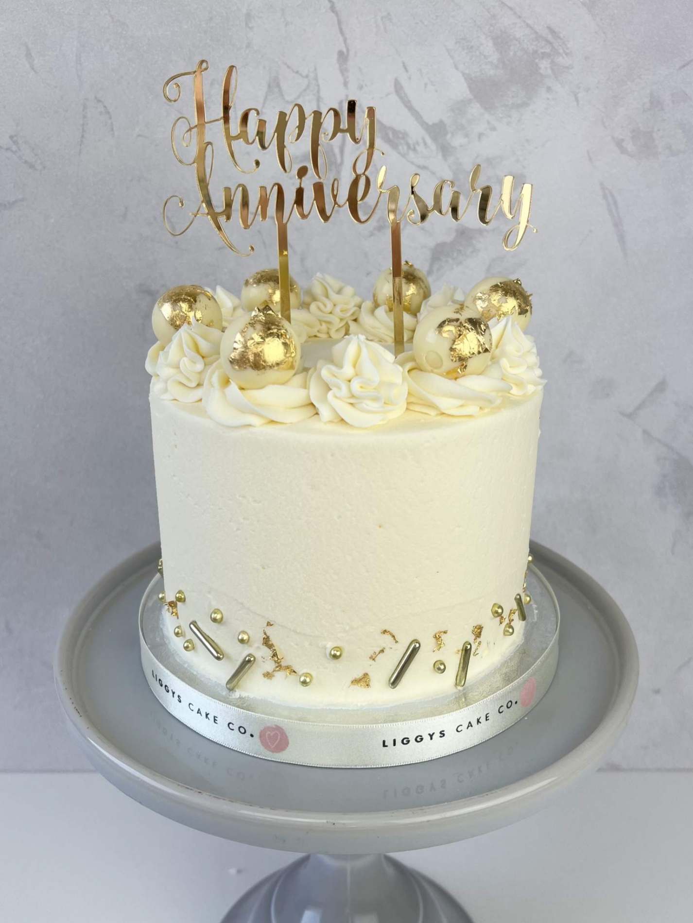 White Chocolate Truffles Cake | Cake in a Hurry