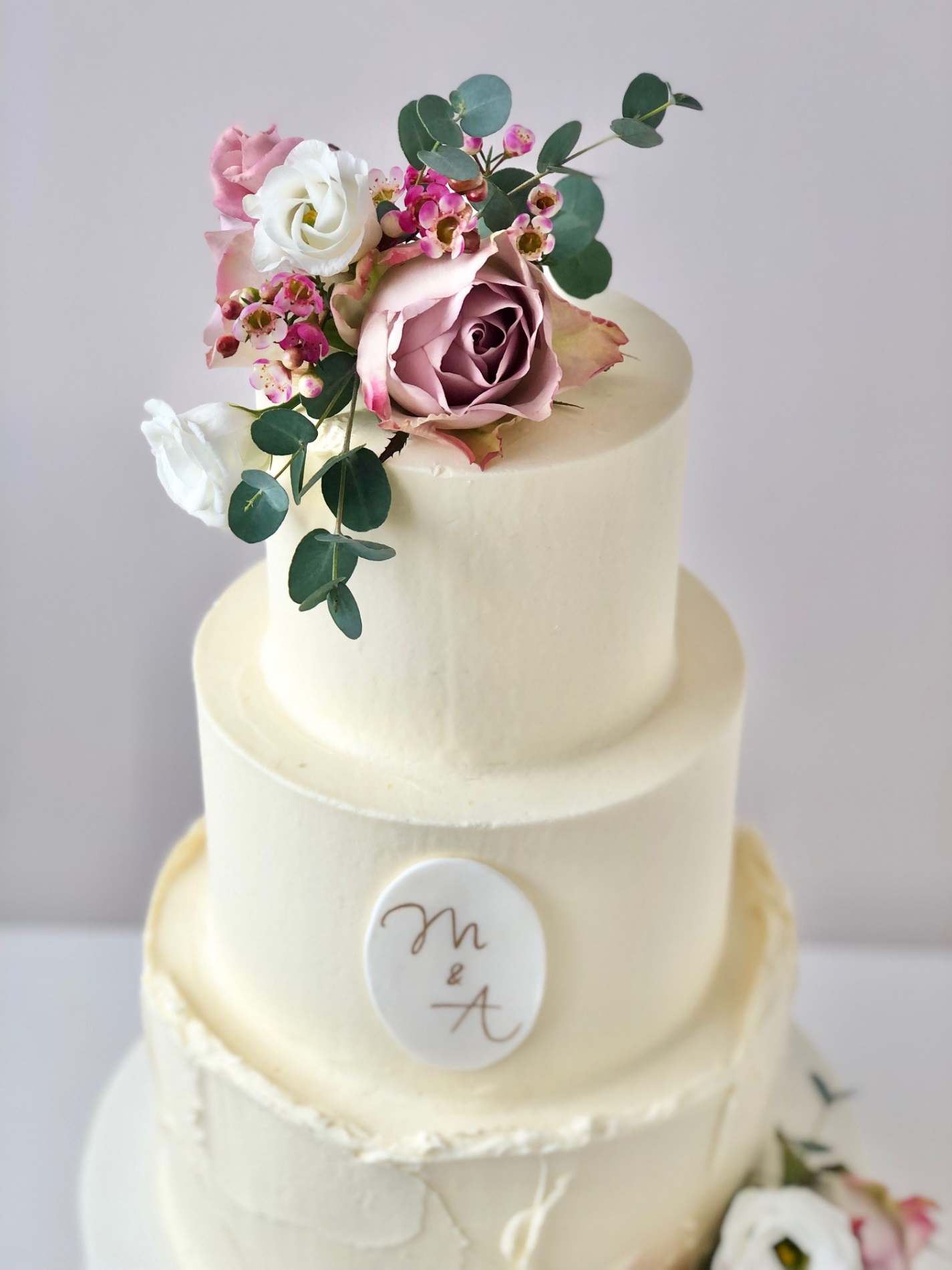 Daphne Monogram with Fresh Flowers