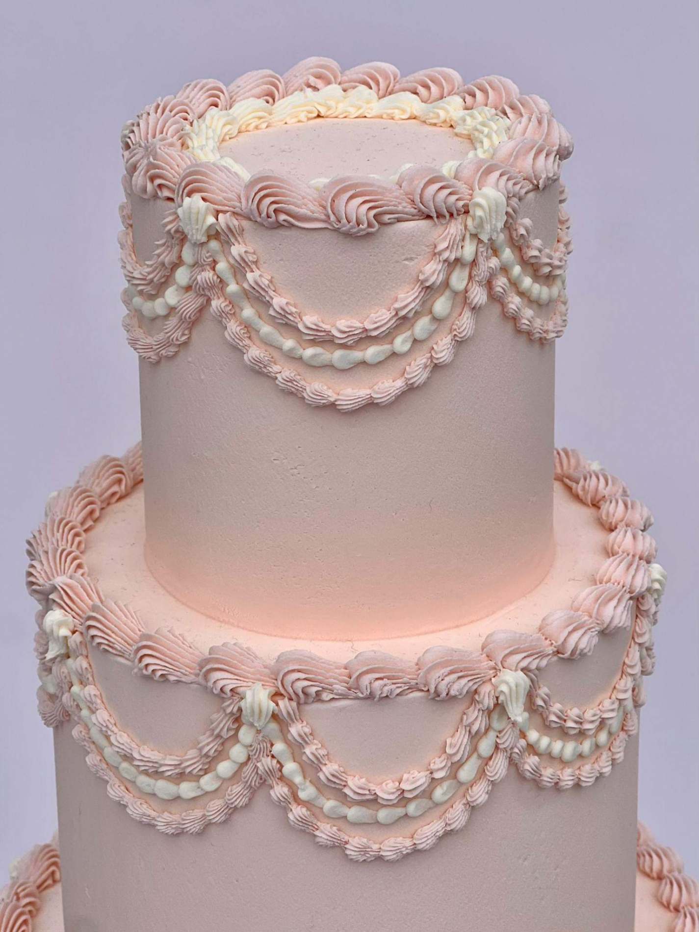 Pink Retro Buttercream | Weddings