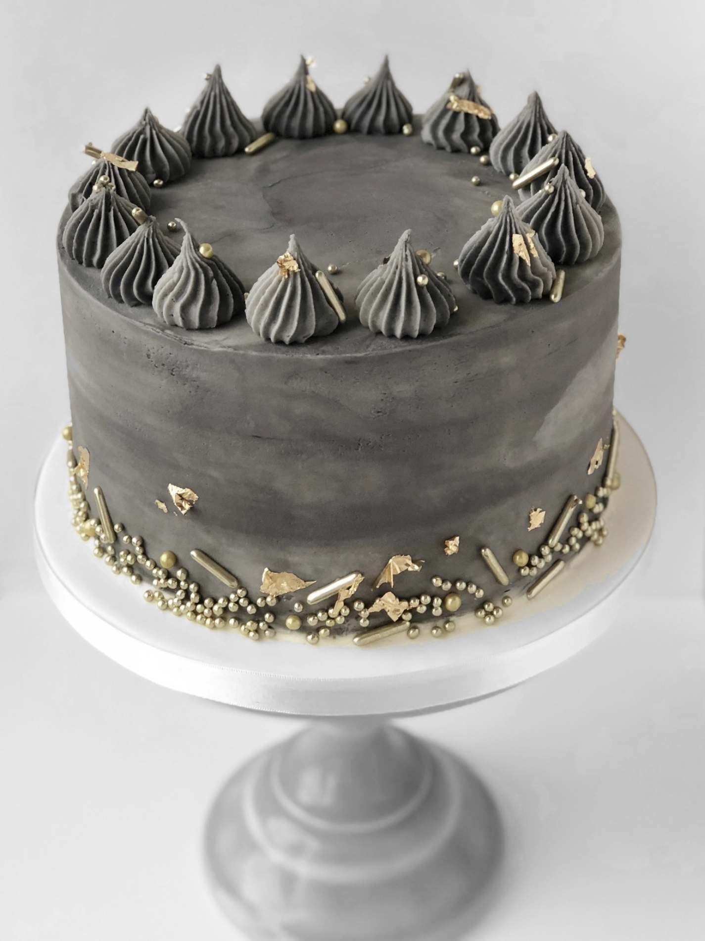 Romantic Grey and Gold Buttercream Cake | You Can't Cancel Love
