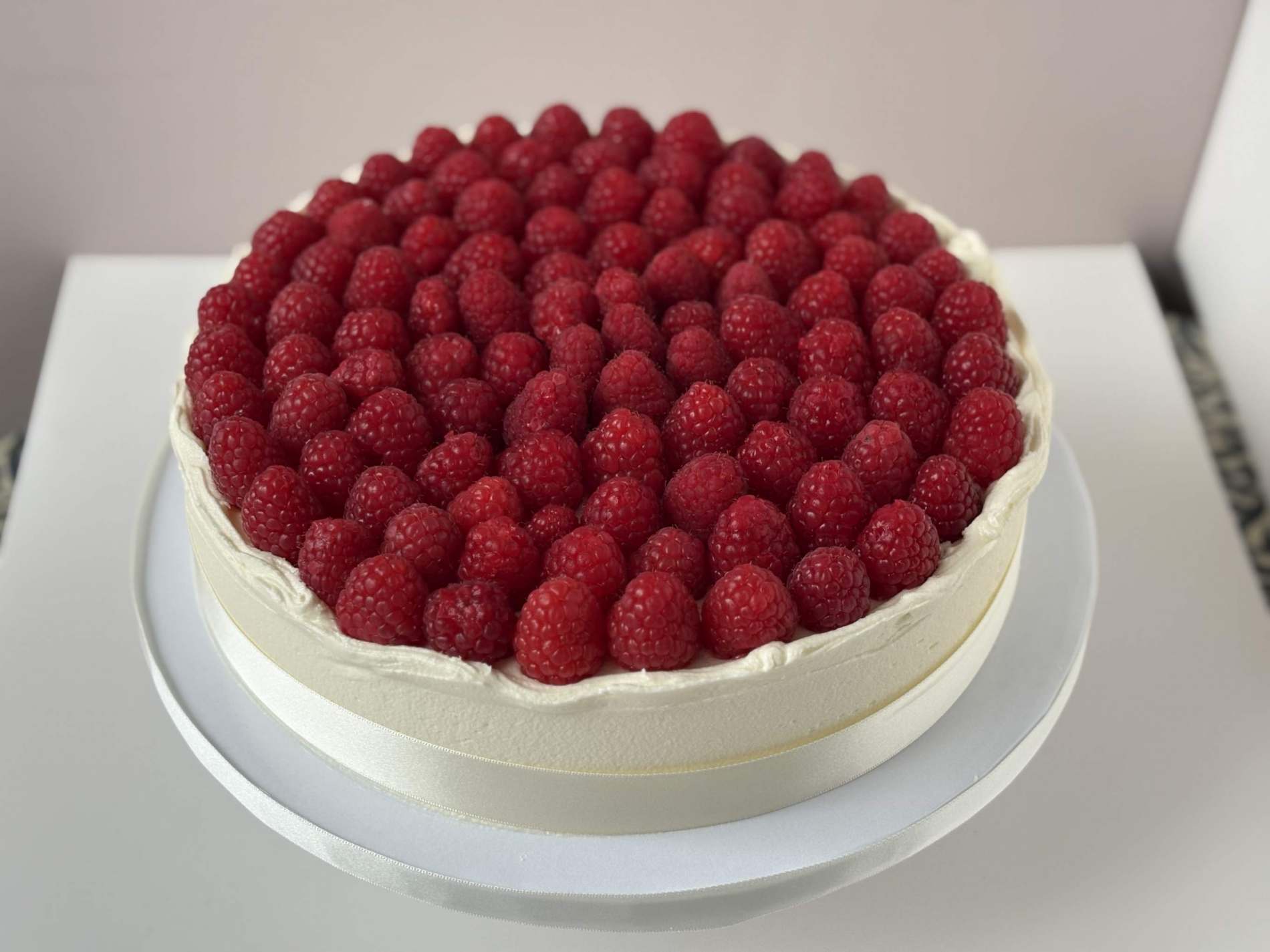 XL Fresh Raspberry Cake | Weddings