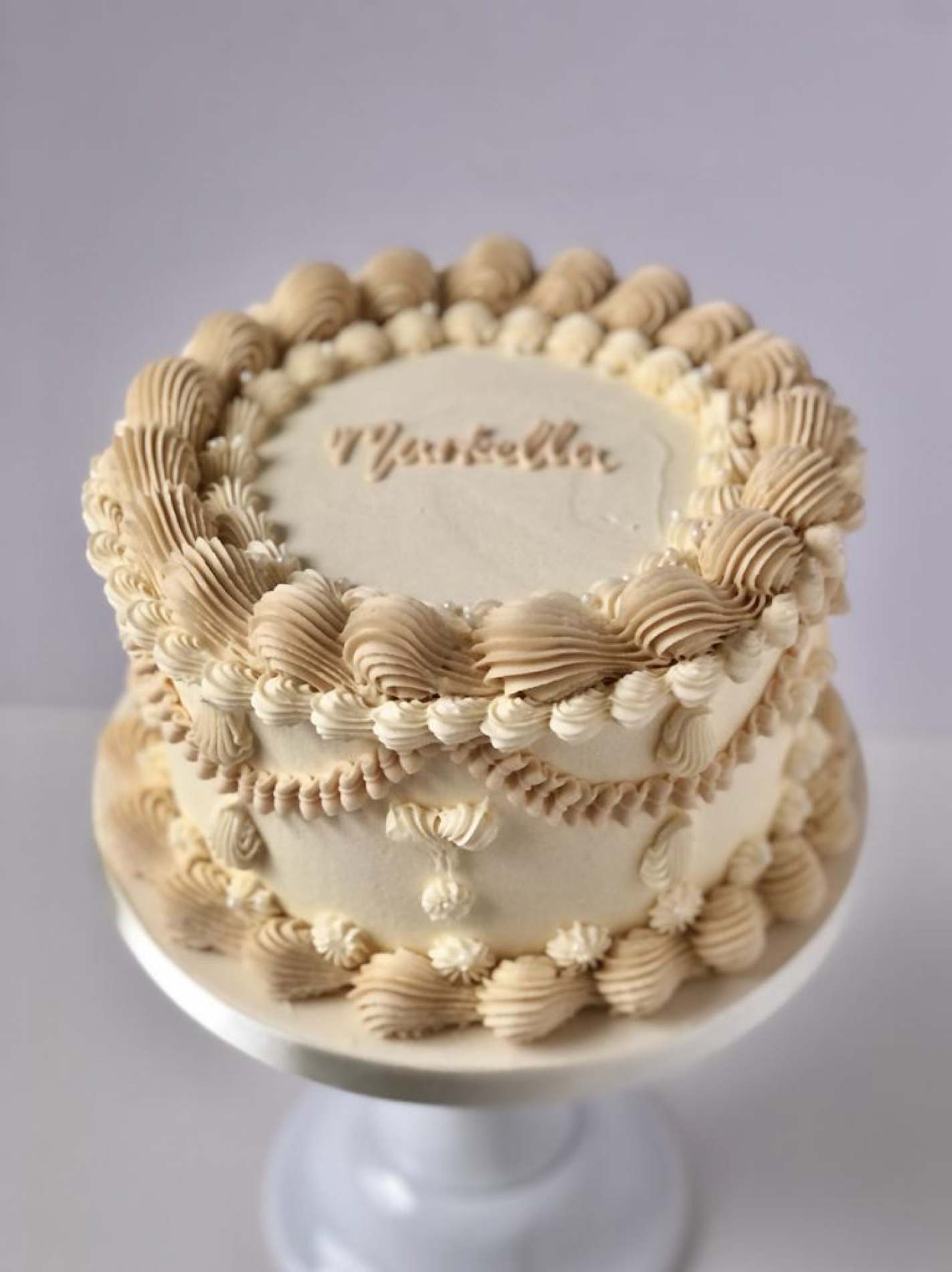 Ivory Retro Cake | birthdays