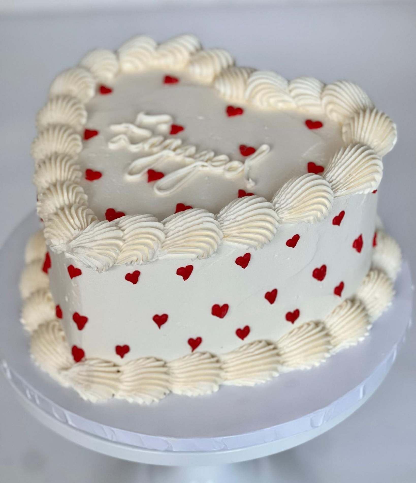 Retro polka love heart cake | Birthdays